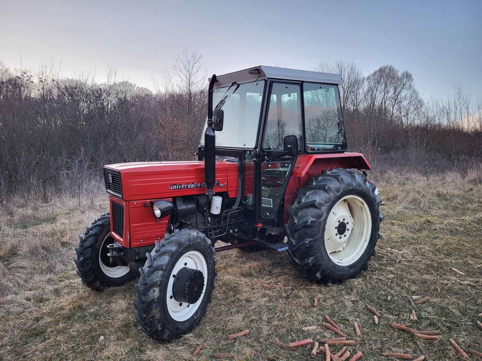 Kabina za traktor univerzal