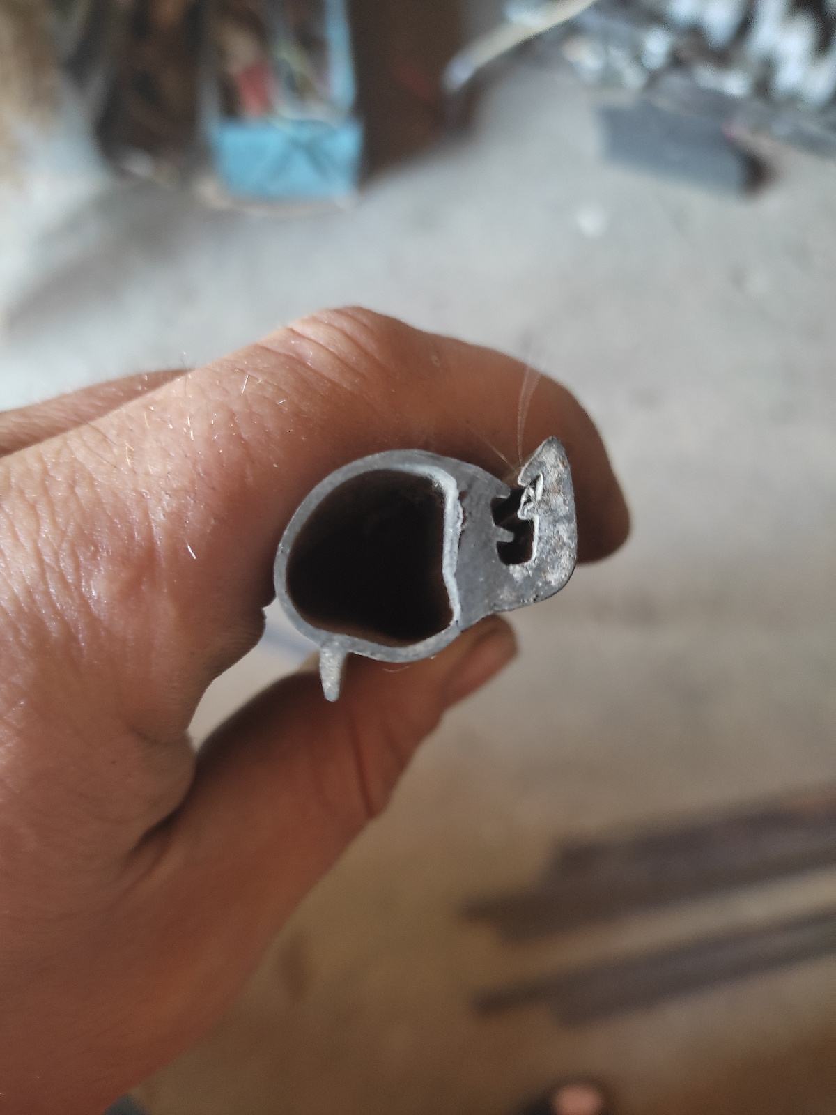 KEDER GUMA STAKLA VRATA I SL.