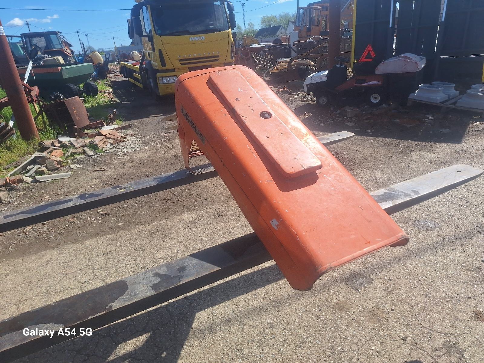 URSUS MALI HAUBA PRODAJEM ILI MJENJAM