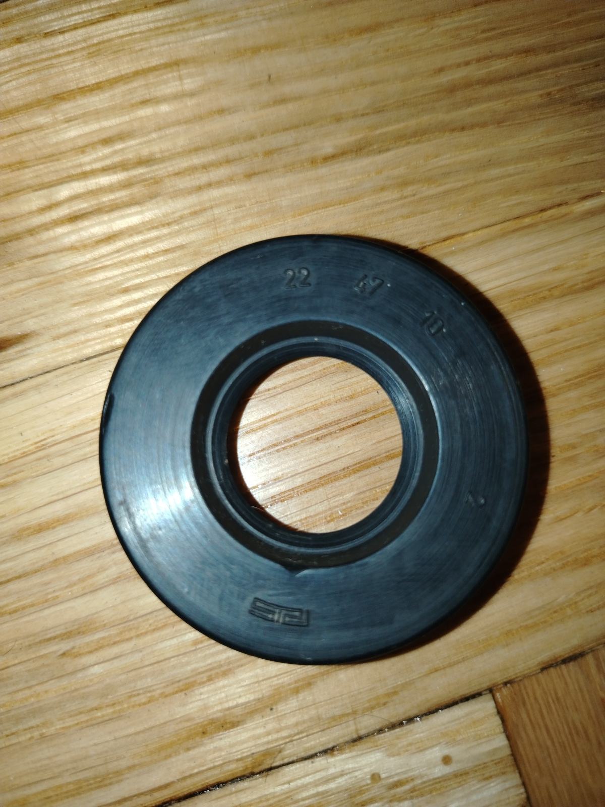 SEMERING 22X42X10 RIS