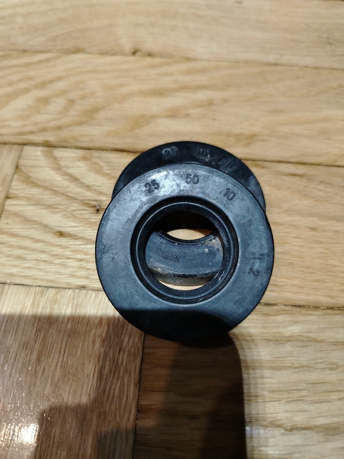 SEMERING 25X50X10 RIS