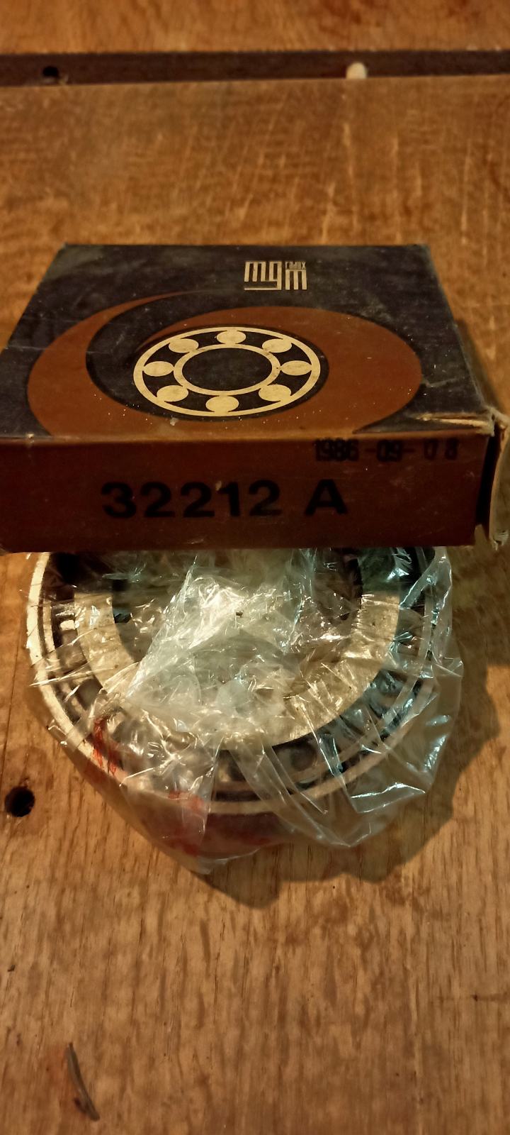 Ležaj 32212.....MGM