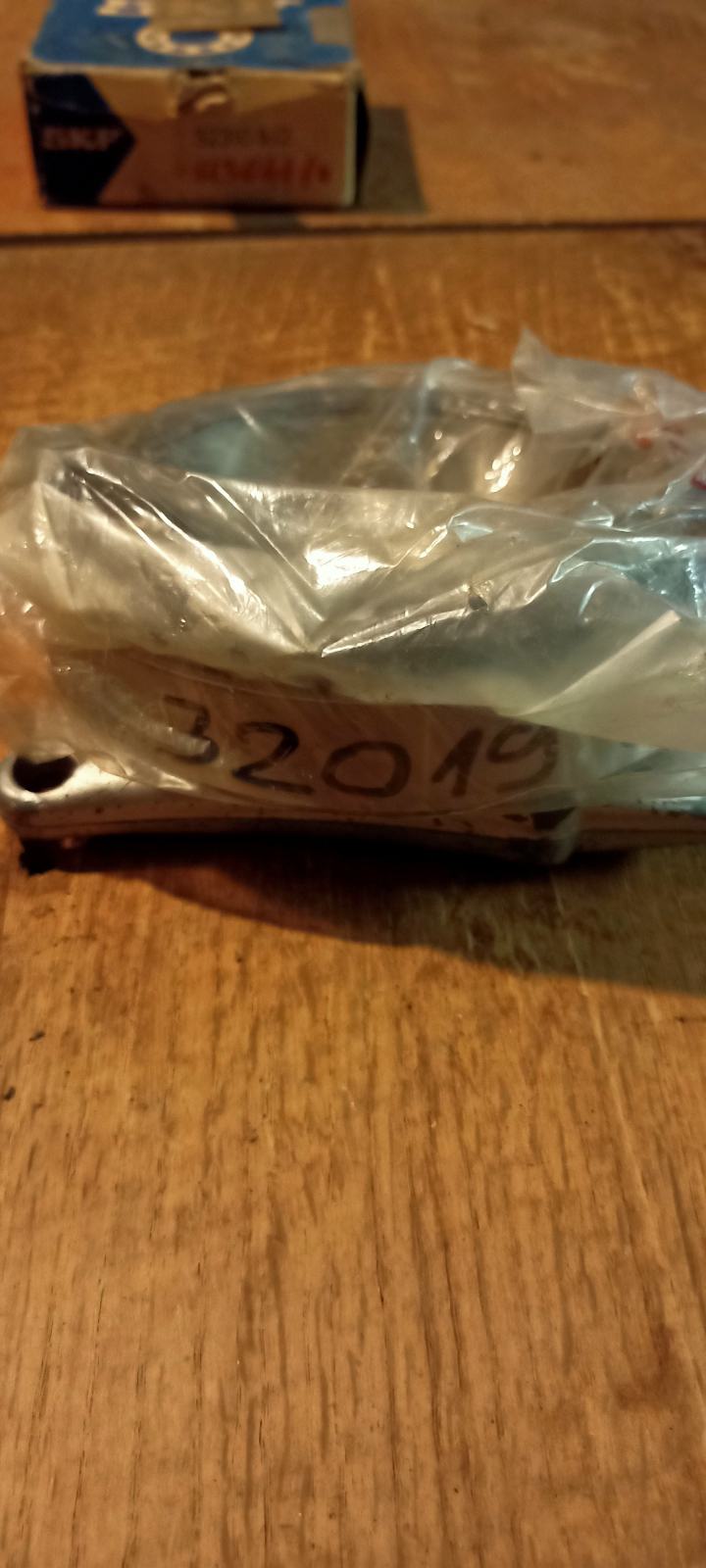 Ležaj konusno valjkasti 32019... KOYO