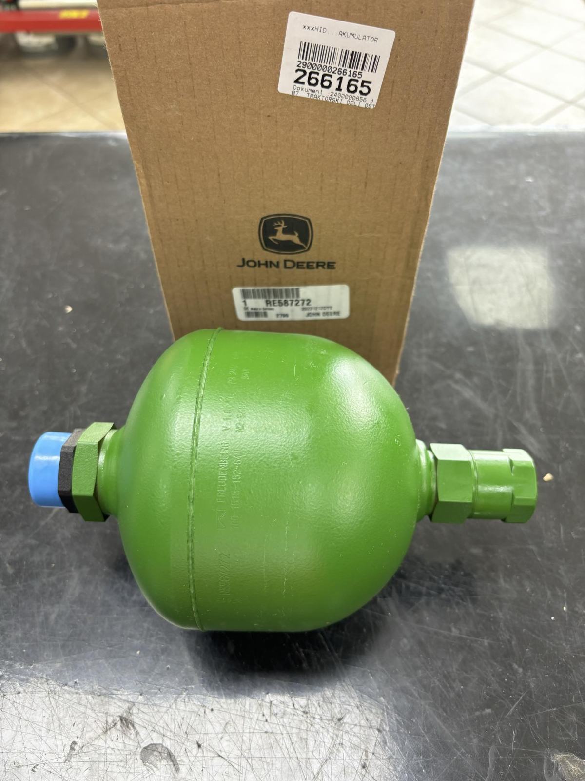 HIDRAULIČNI AKUMULATOR JOHN DEERE RE587272