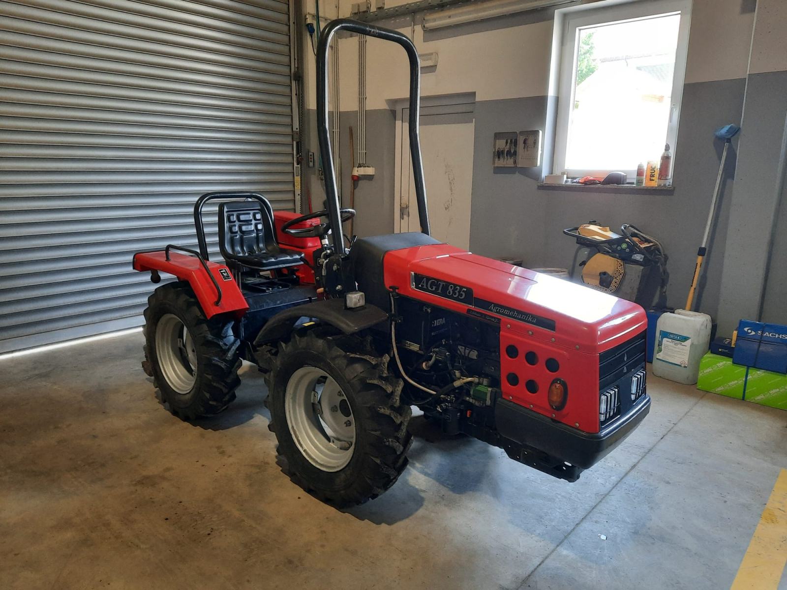 AGT 835