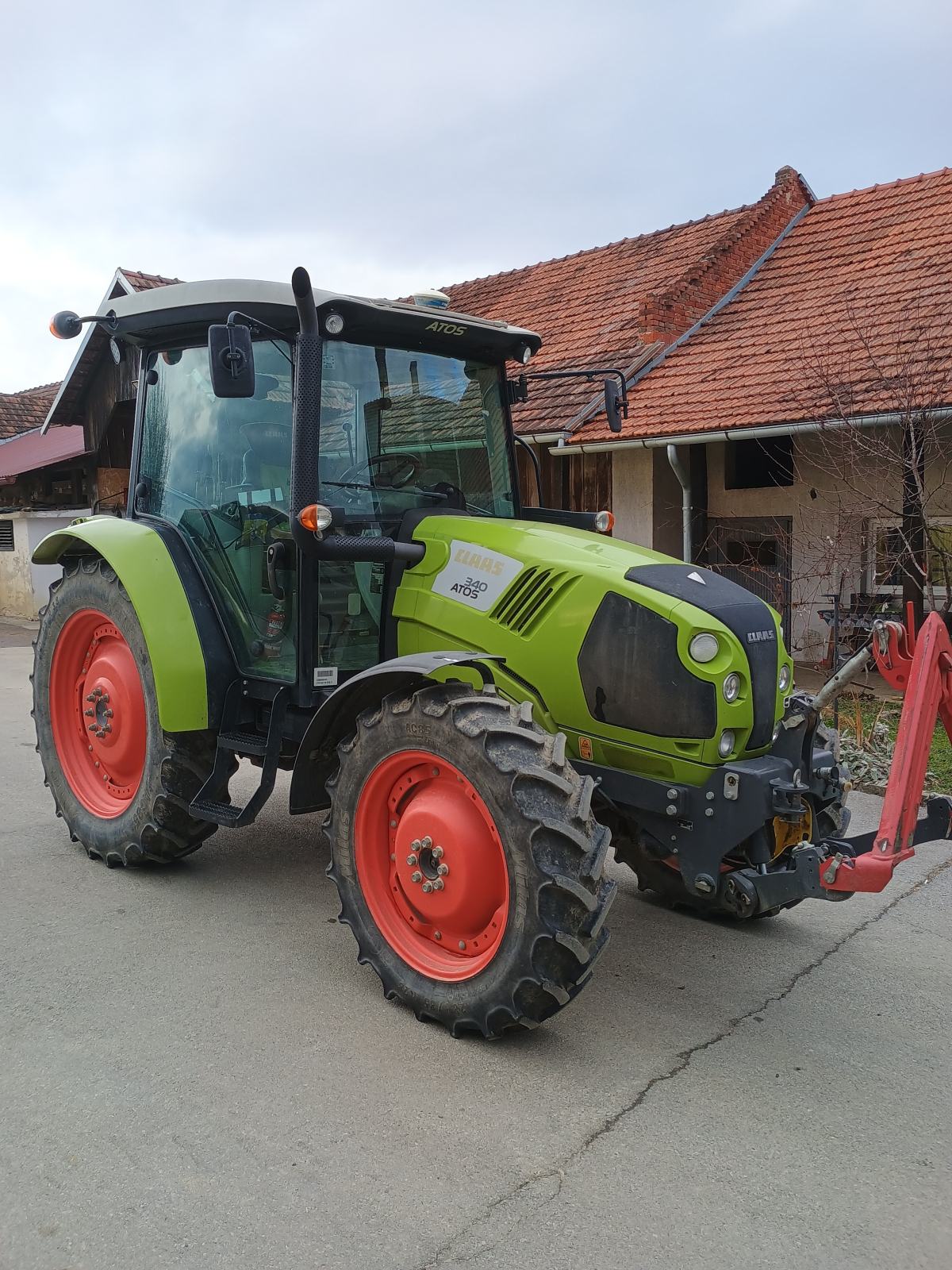 Claas Atos 340, 2017.g., 100 ks, prvi vlasnik, 2550 rh, zrak, SDF