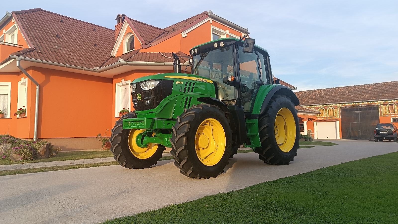 JOHN DEERE 6115 M