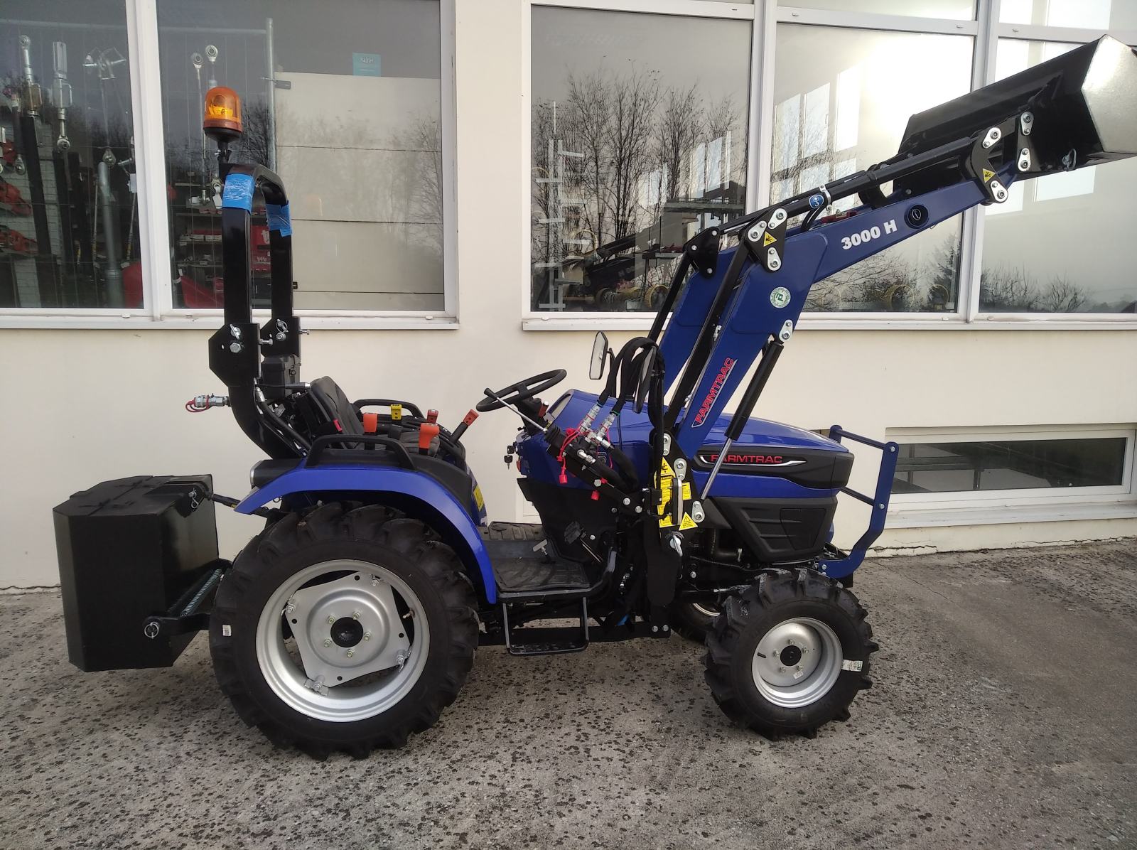 TRAKTOR FARMTRAC FT26 *NOVO*