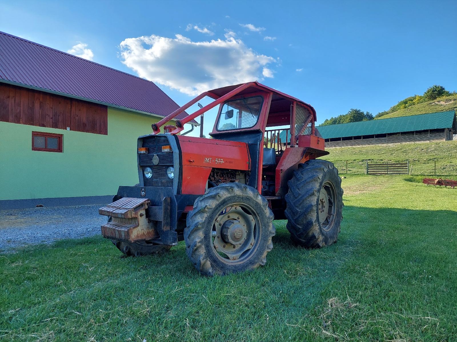 IMT 577 DV sa šumskom opremom