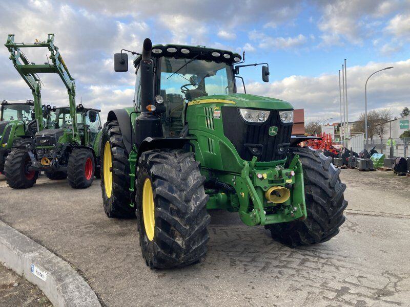 John Deere 6215 R