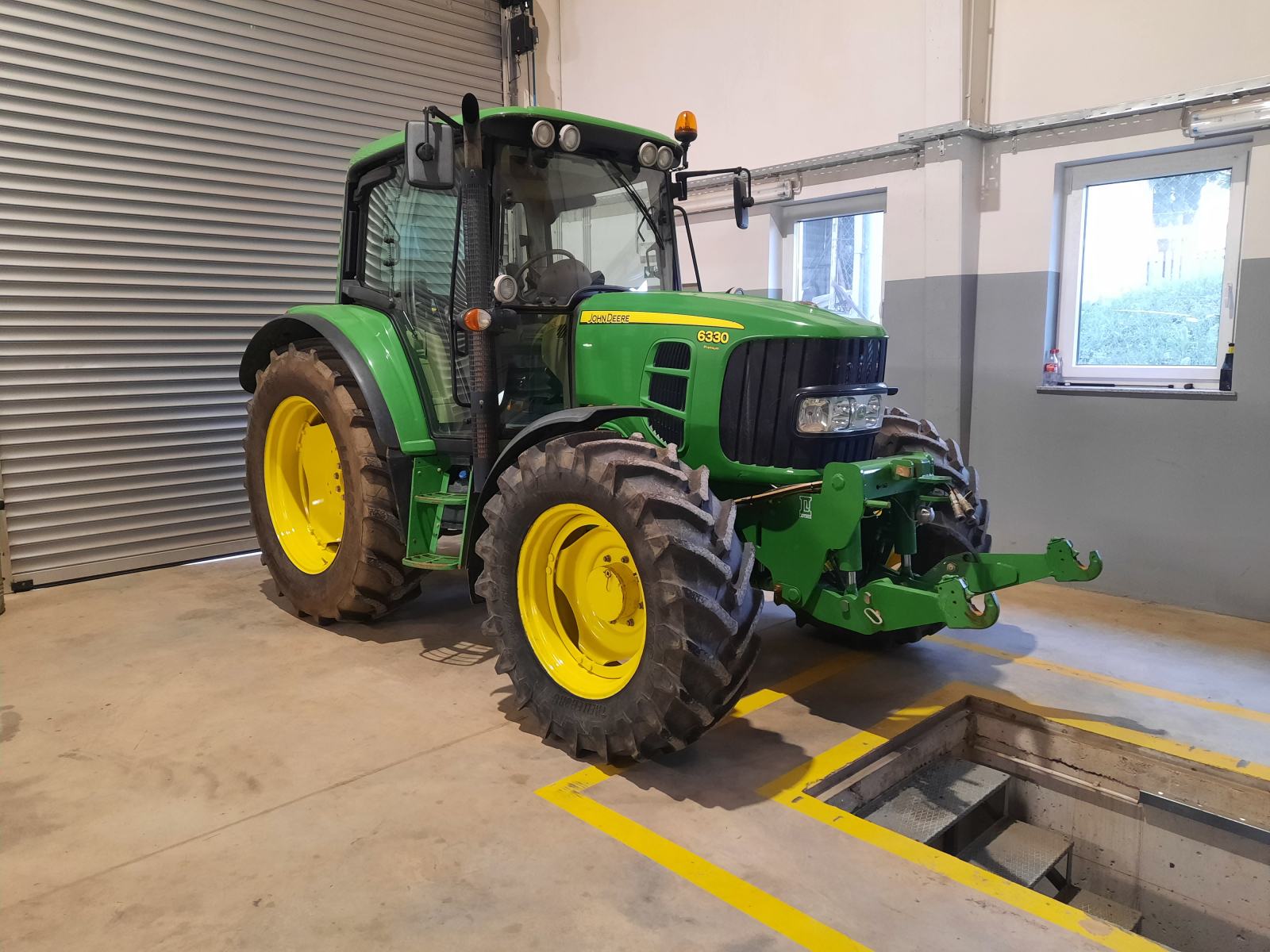 JOHN DEERE 6330 PREMIUM