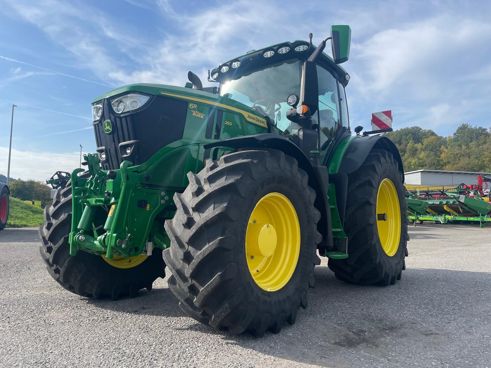 John Deere 6R250