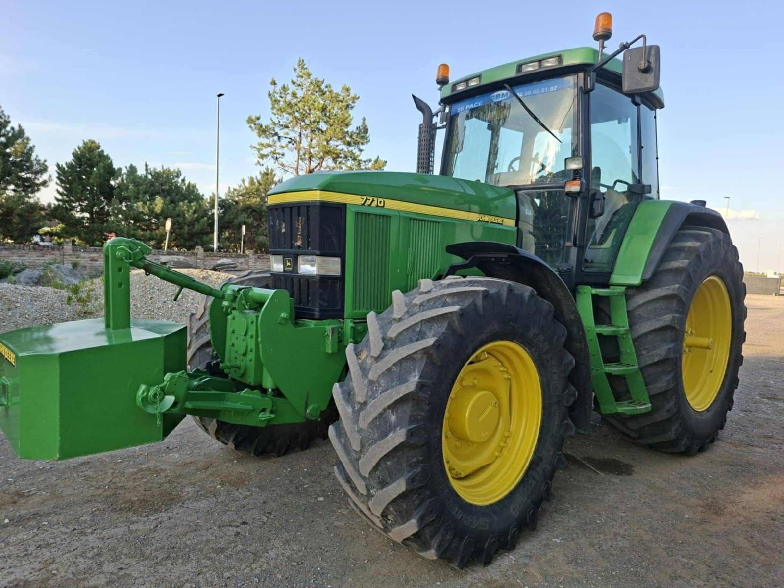 John Deere 7710