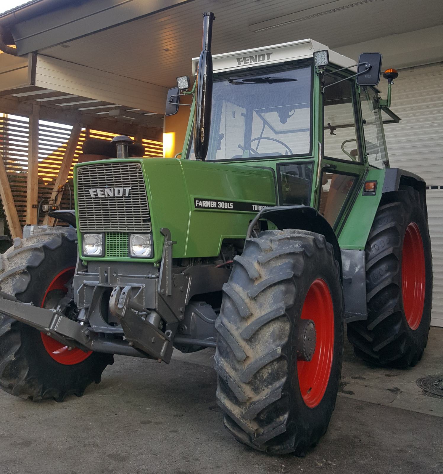 FENDT 309 LS /63 kW