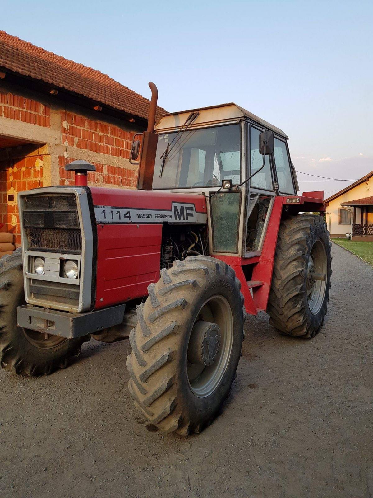 Massey Ferguson 1114