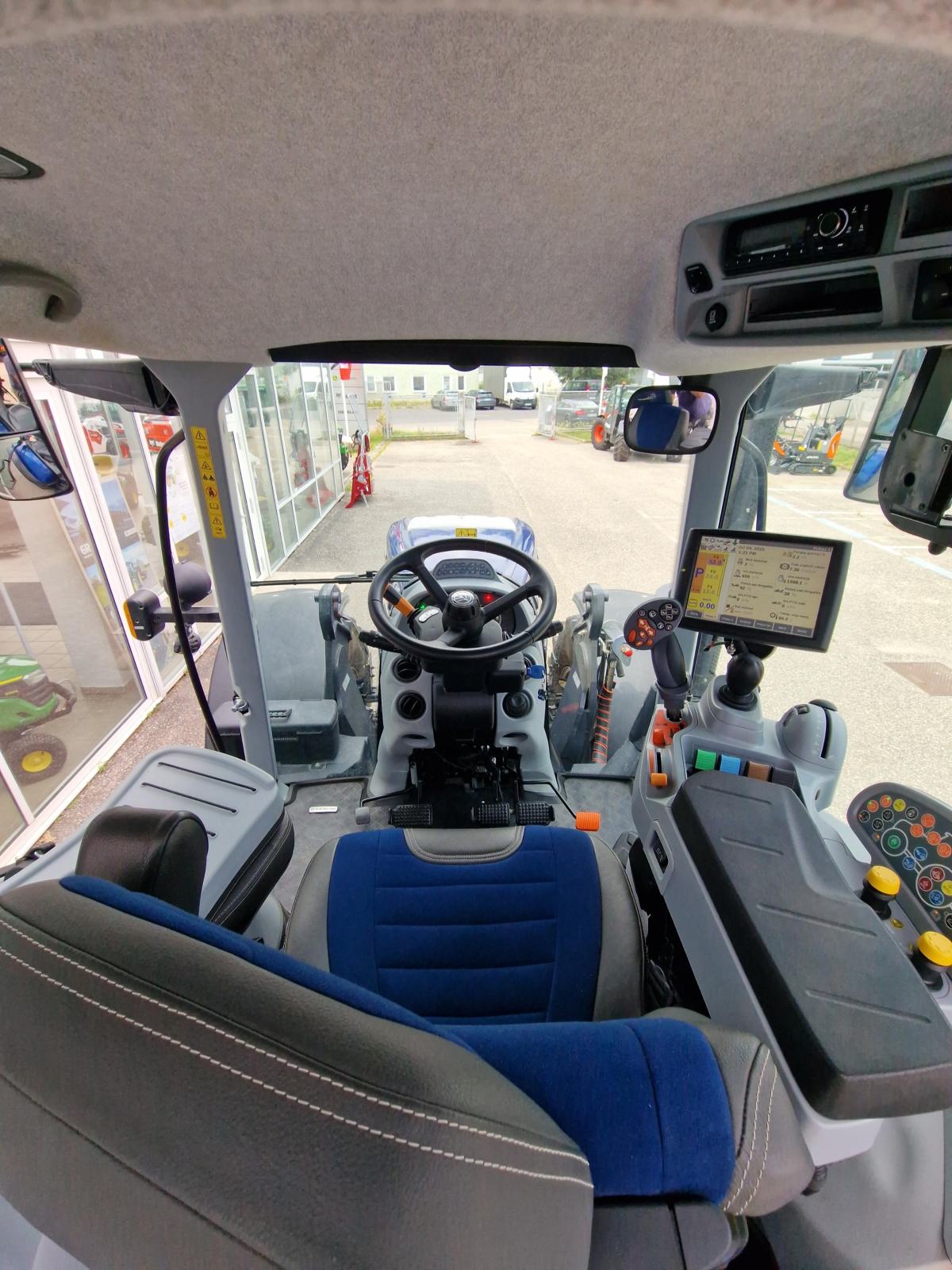 New Holland T7.270