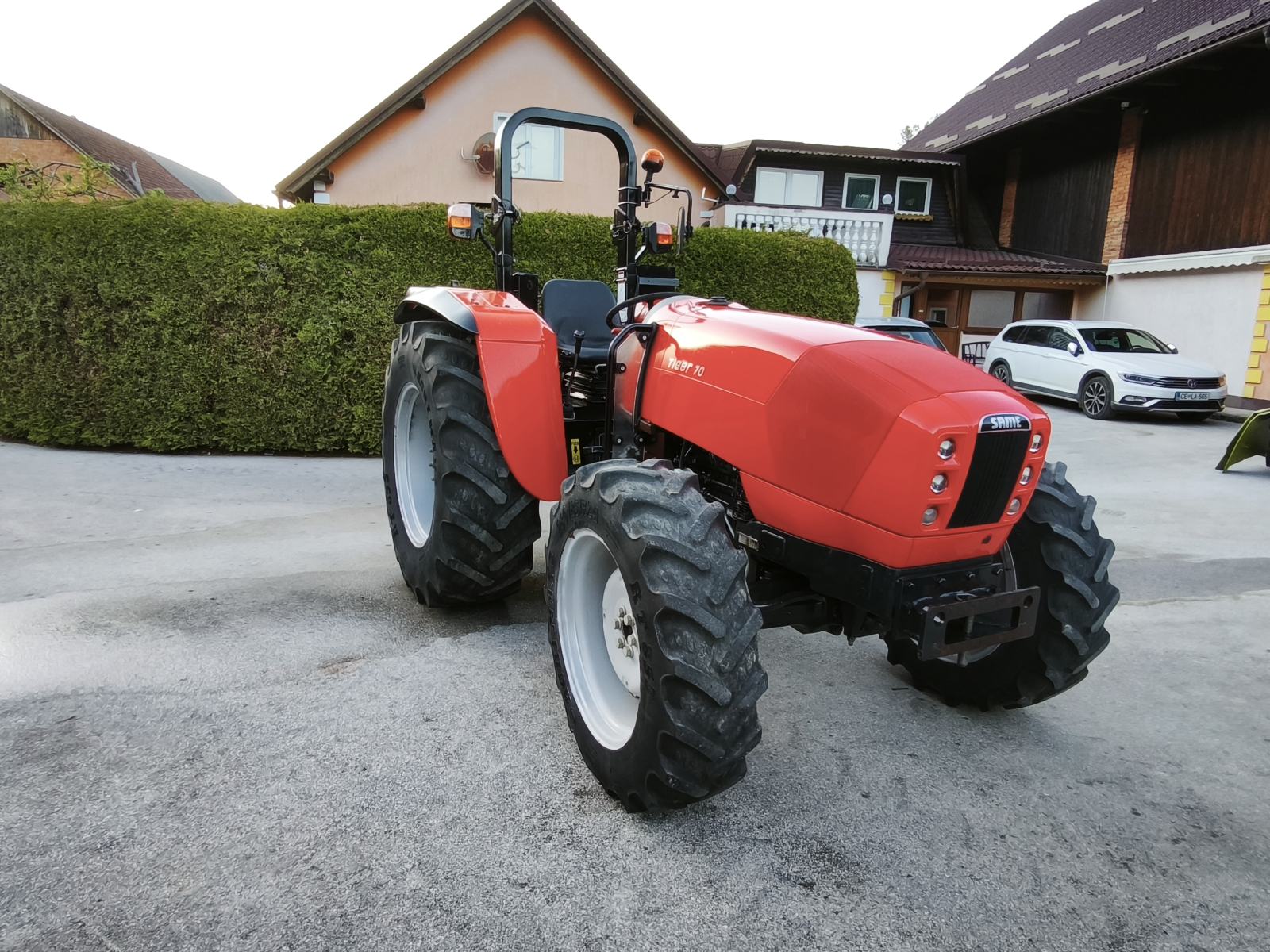 Prodaje se Traktor SAME TIGER 70 0DLIČAN TVORNIČKO STANJE SVE MEHANIKA