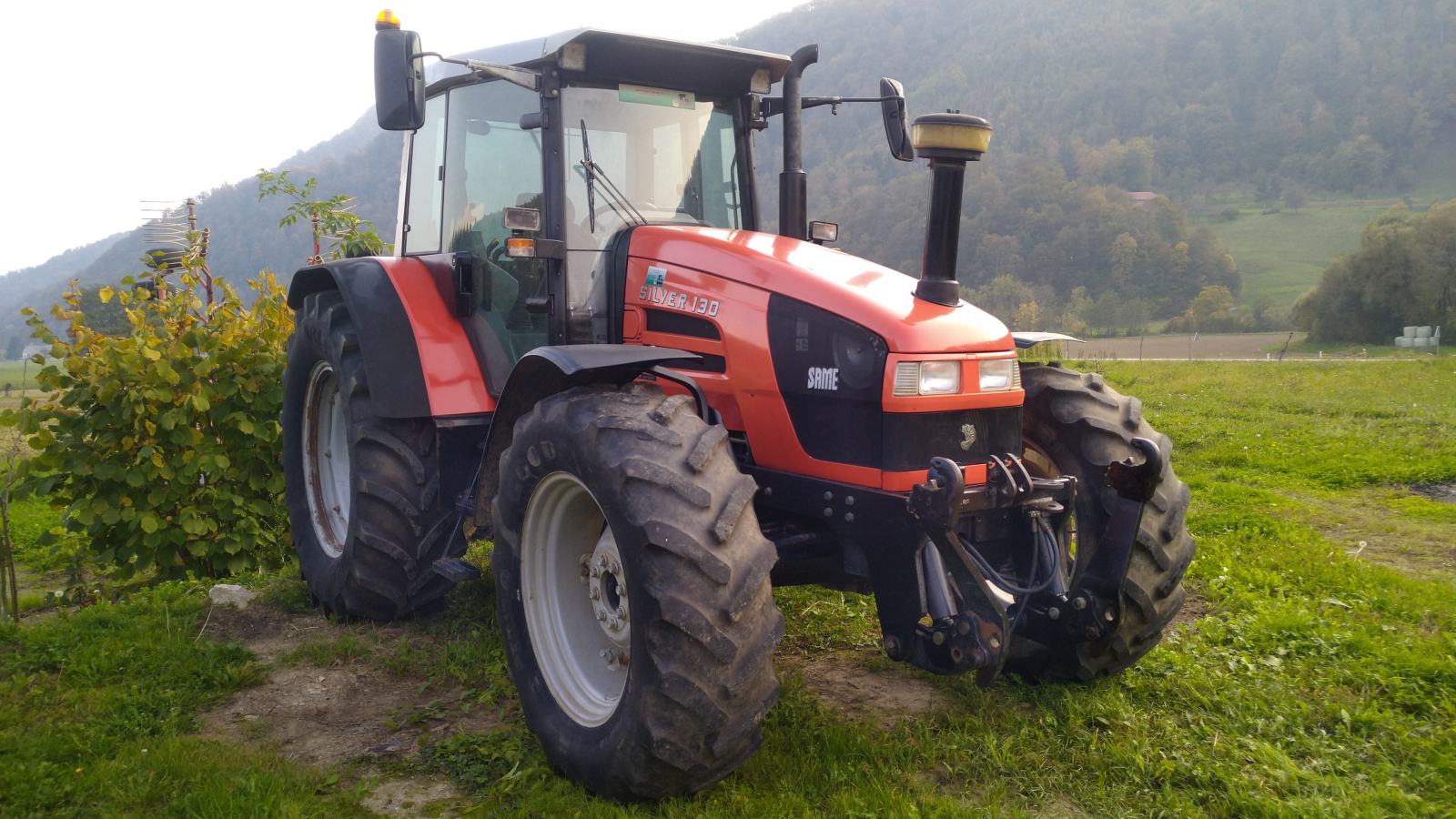 PRODAM TRAKTOR SAME SILVER 130 - ČELNA HIDRAVLIKA - 40 KM/H - ODLIČEN