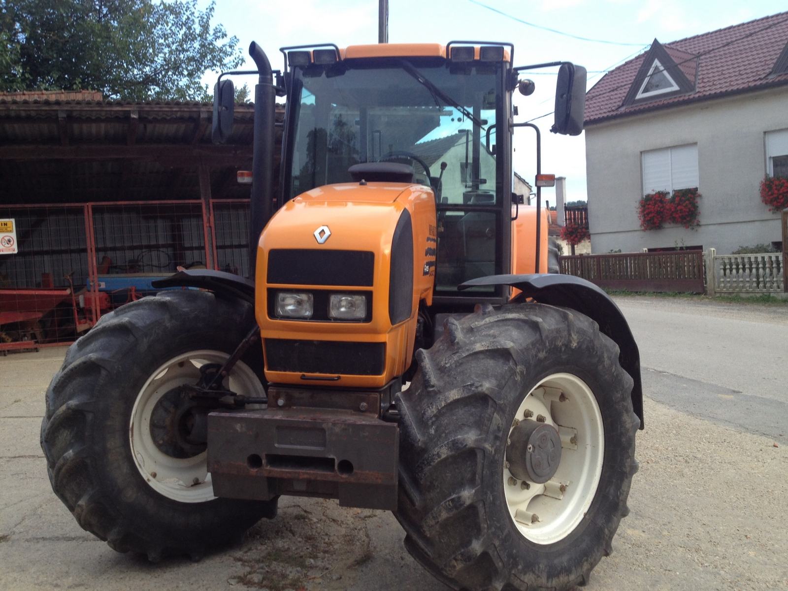 RENAULT ARES 640 RZ KLIMA ODLICNO STANJE CIJENA SA PDVom