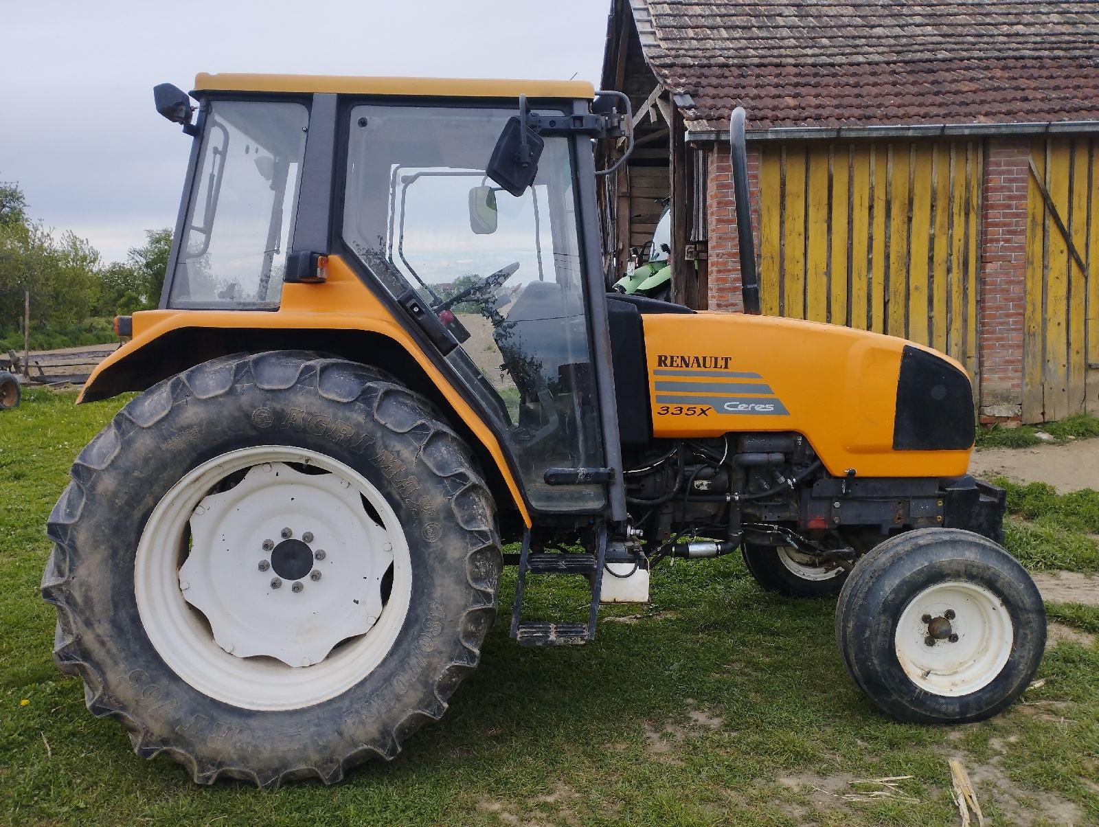 Renault Ceres 335X