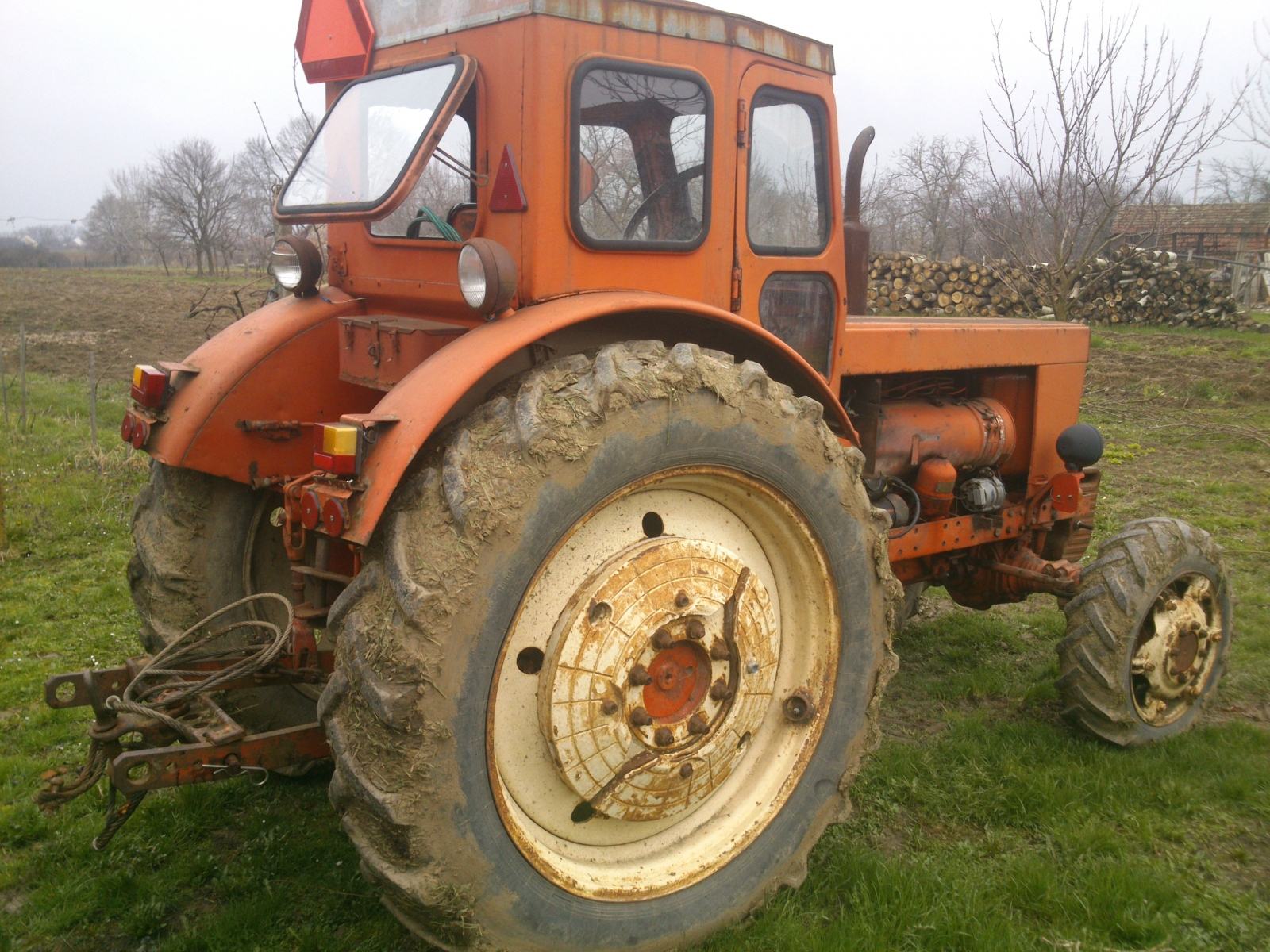 Ruski traktor T-40 AS