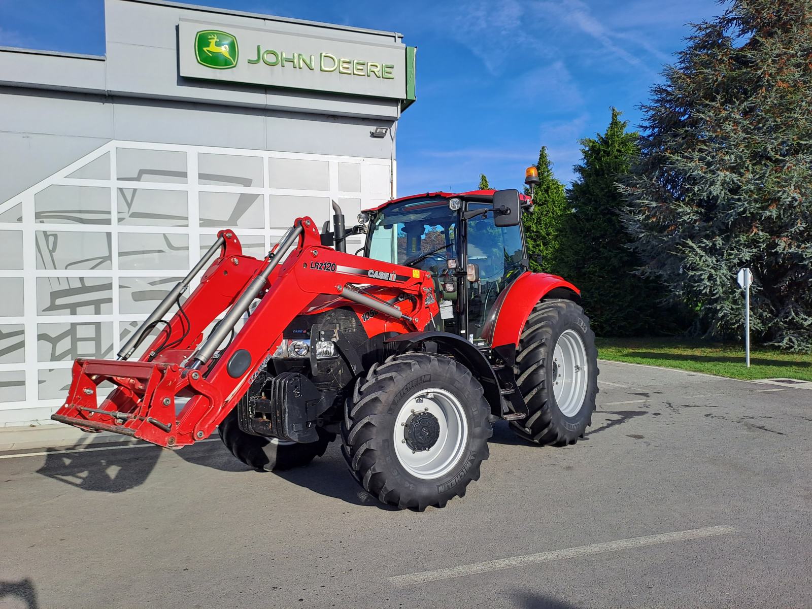 Traktor Case Farmall 105U TOTALNA RASPRODAJA