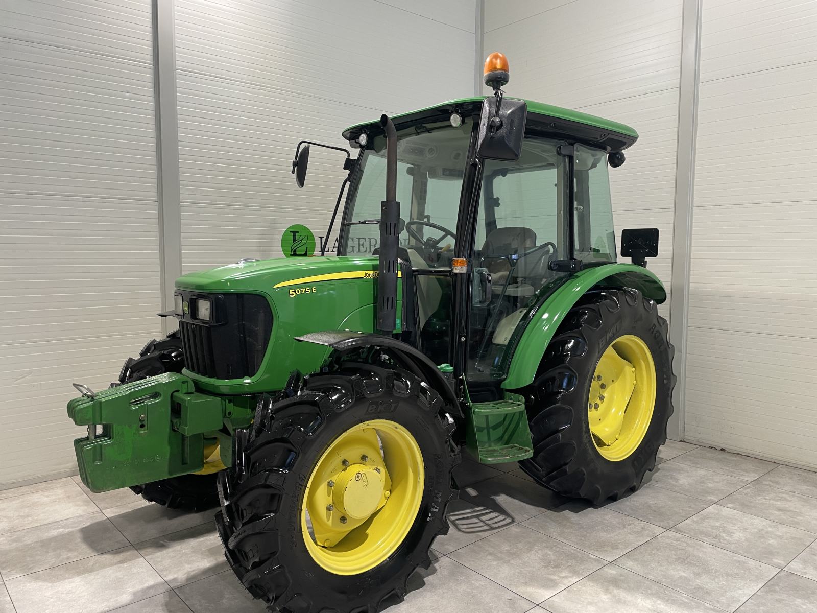 Traktor John Deere 5075E