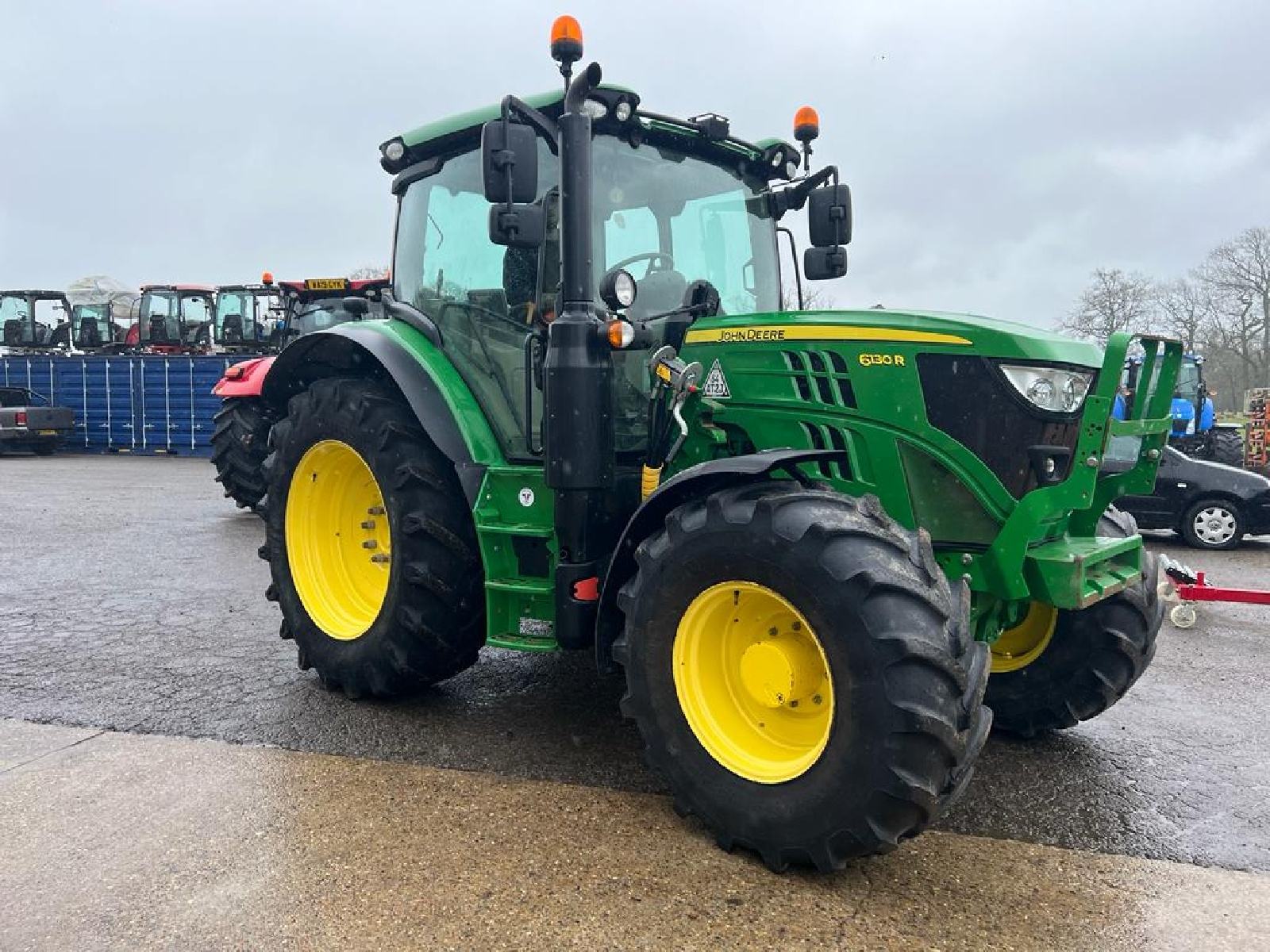 Traktor John Deere 6130R