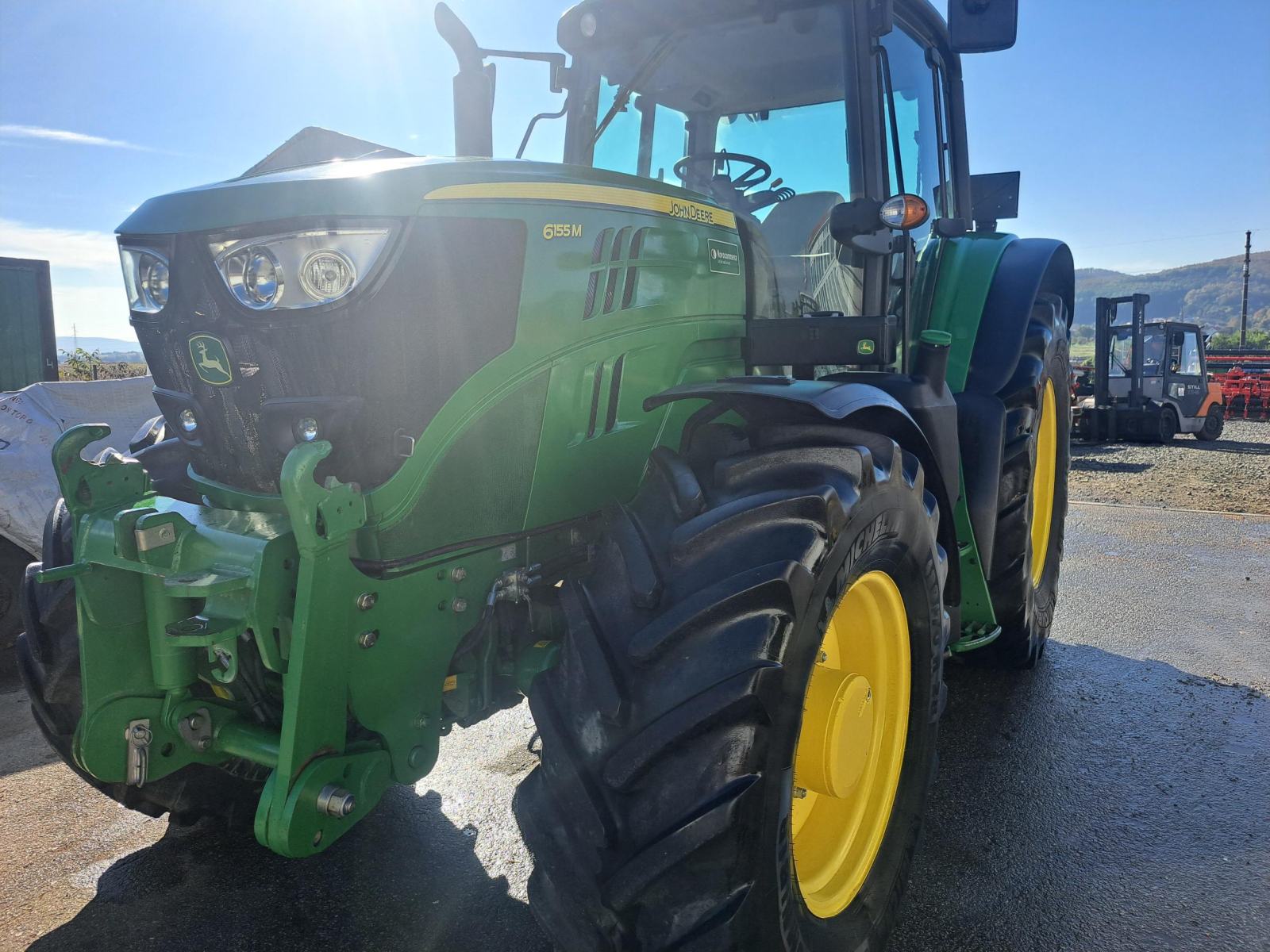 TRAKTOR JOHN DEERE 6155 M - POVOLJNO