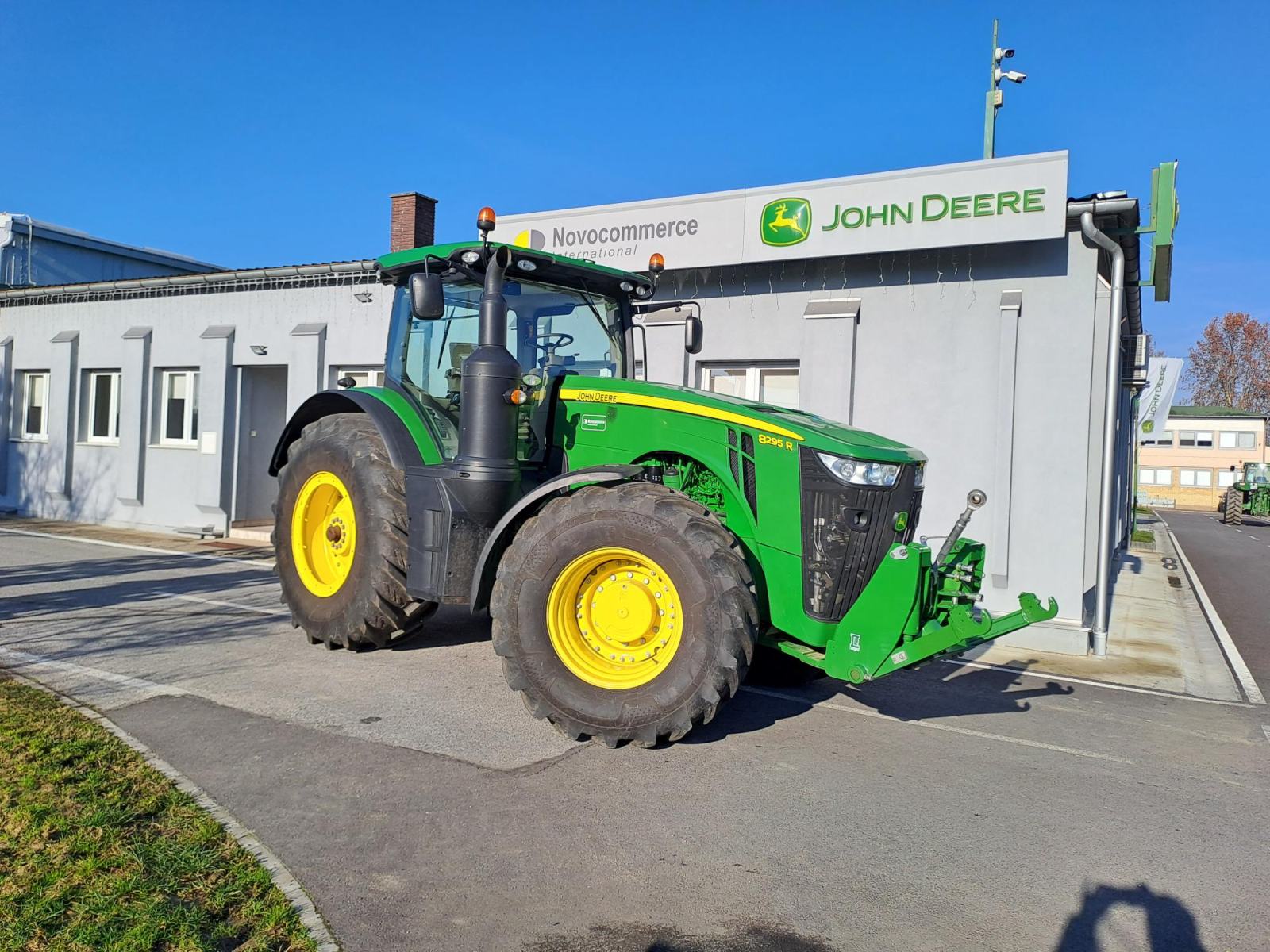 AKCIJA! Traktor John Deere 8295R
