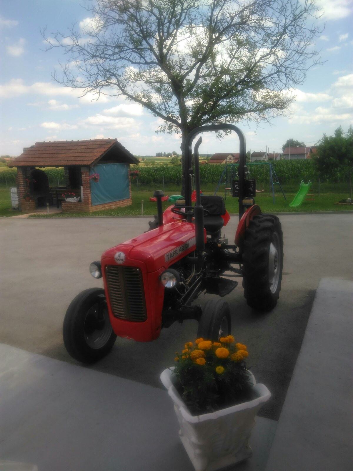 traktor imt tafe 42 di