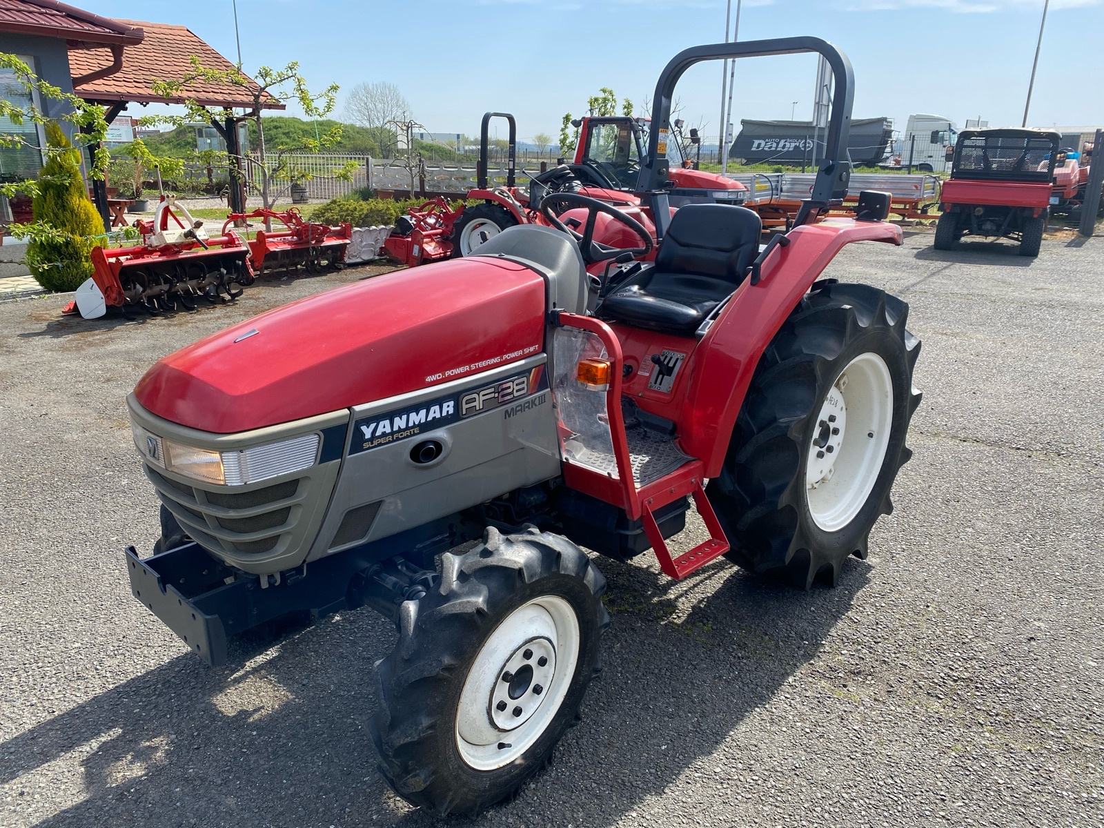 TRAKTOR YANMAR AF-28