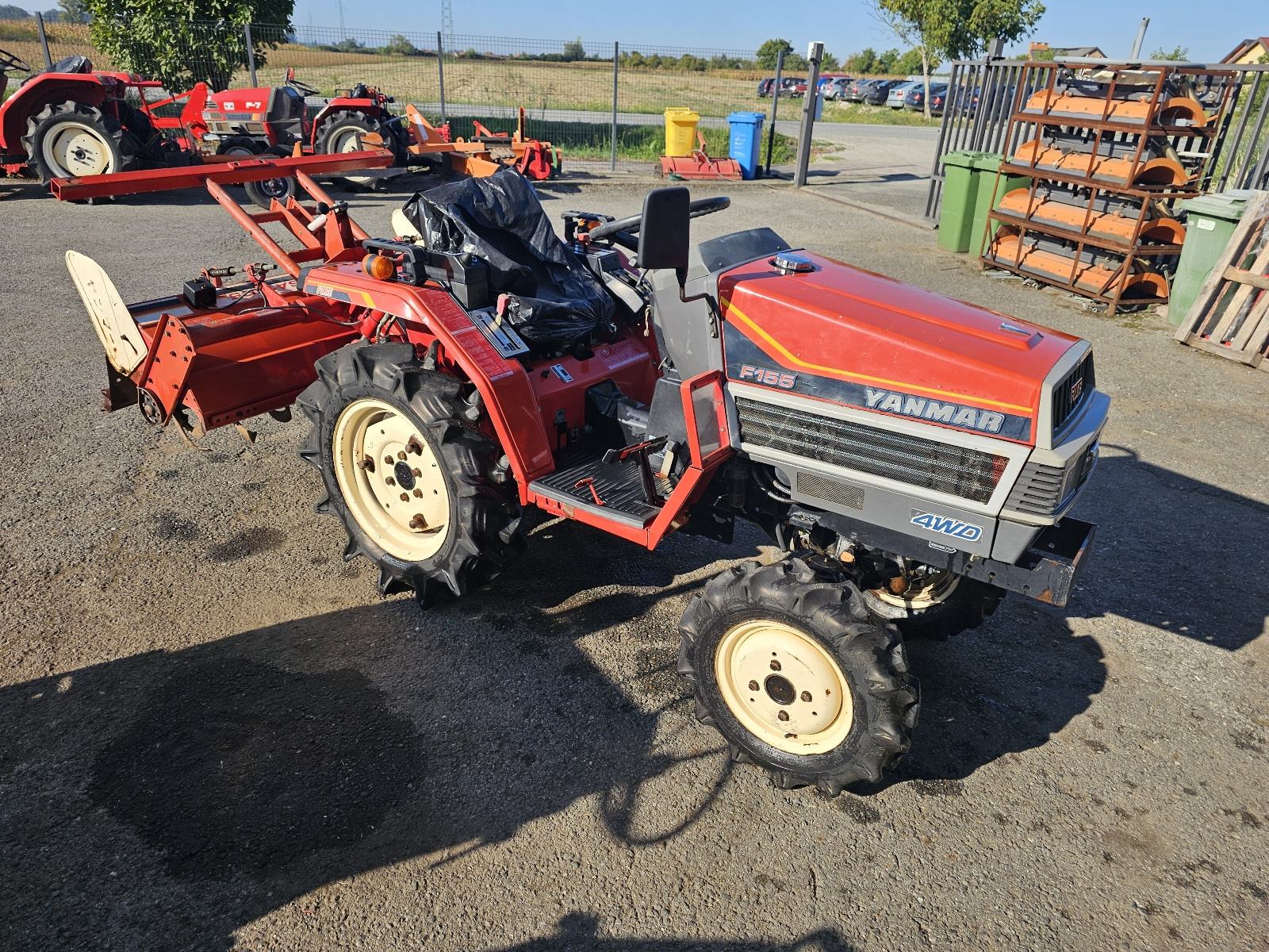 TRAKTOR YANMAR F 155 D