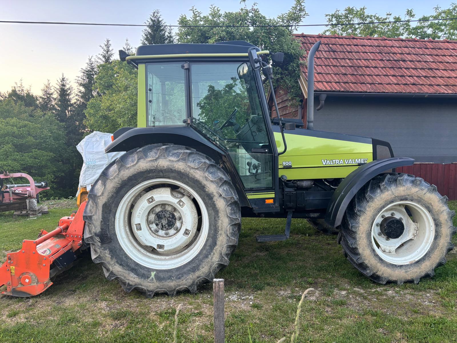 Valtra Valmet 900