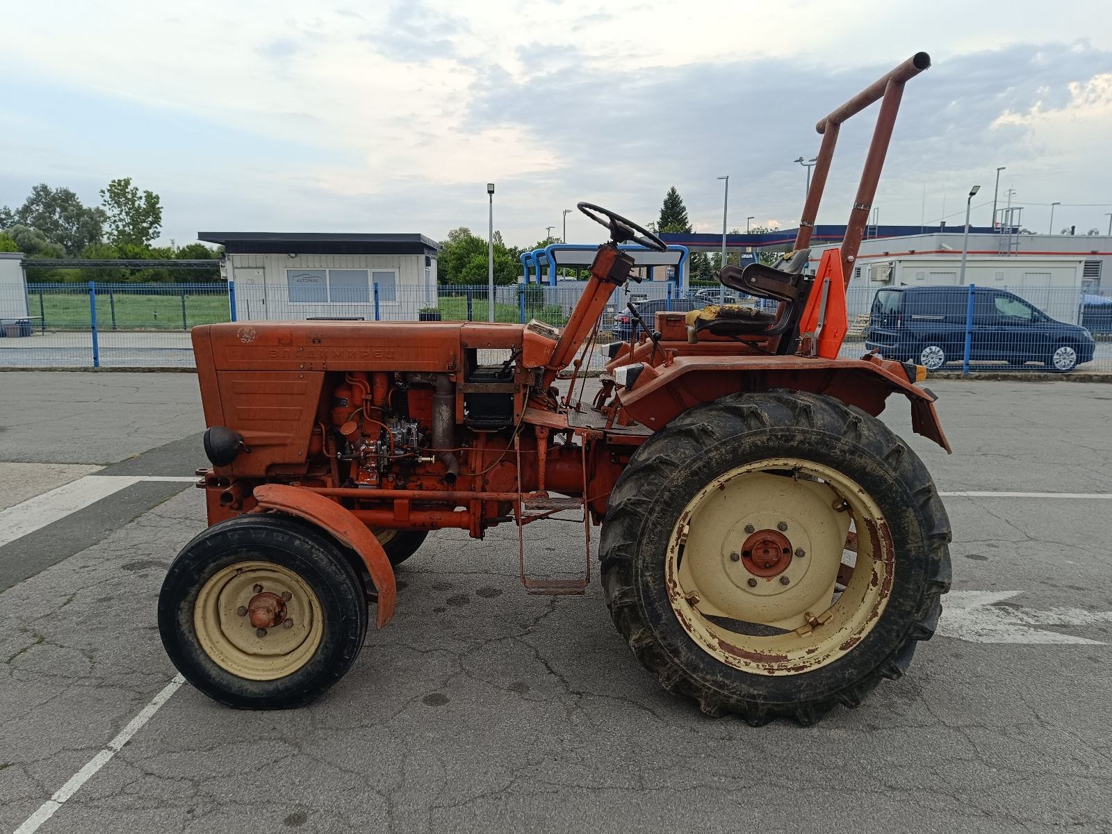 Vladimirec T25, čitaj oglas