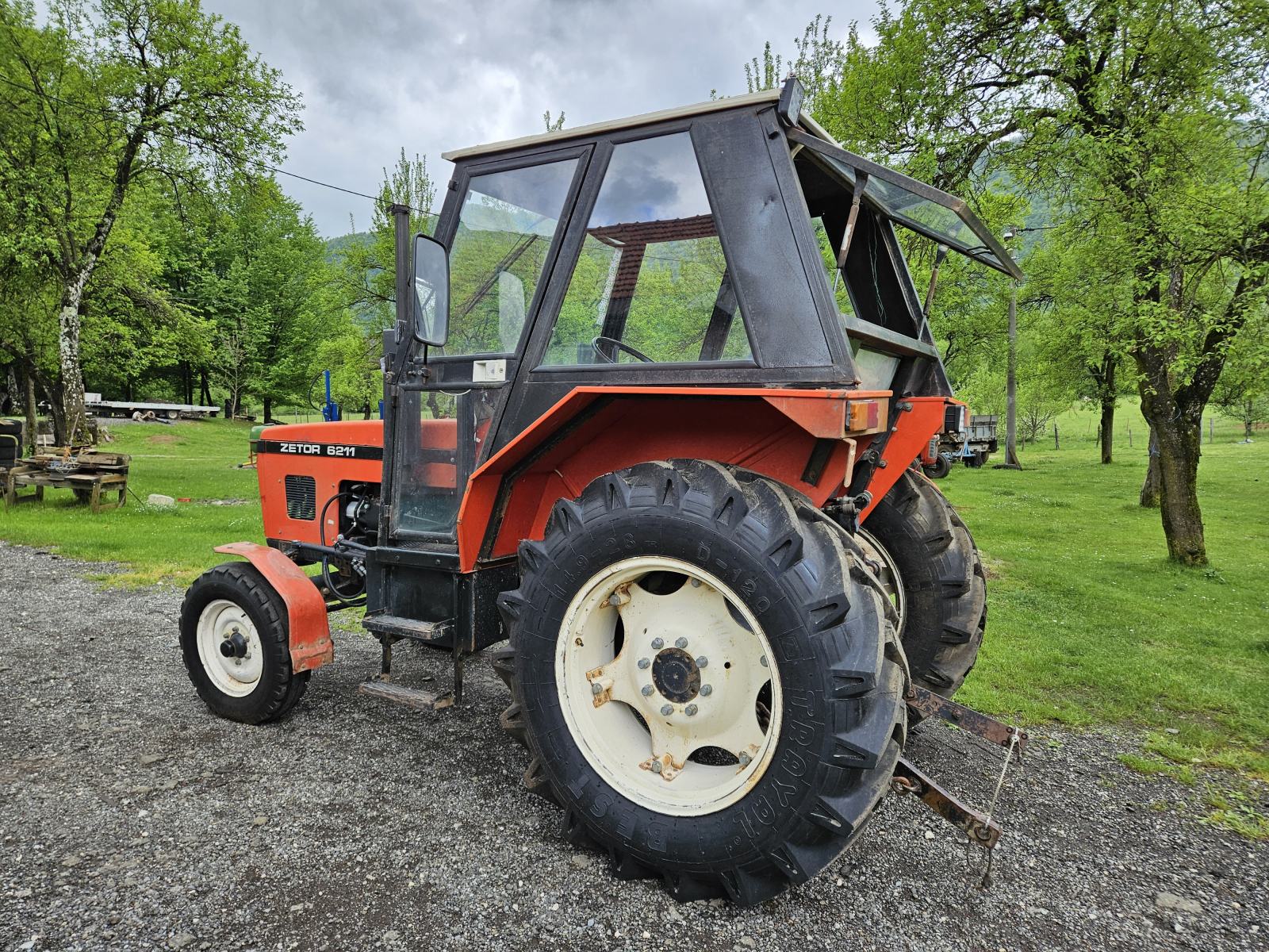 Zetor 6211