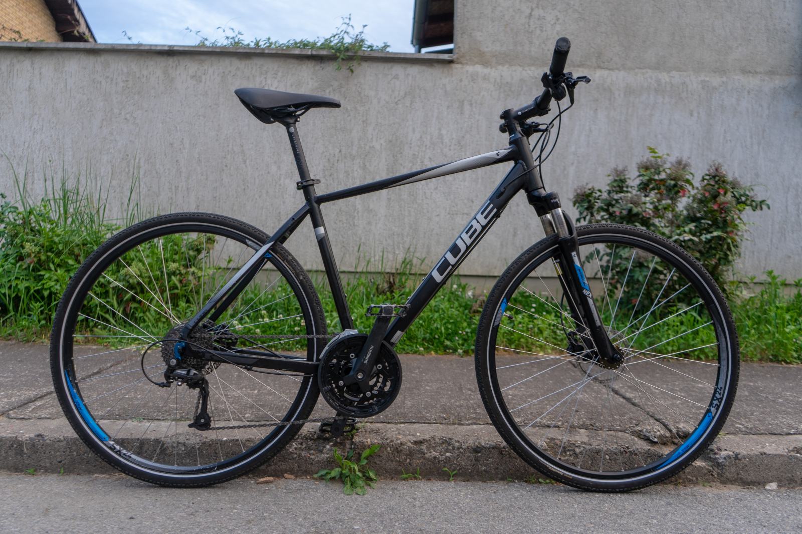 Cube Curve Pro trekking bicikl