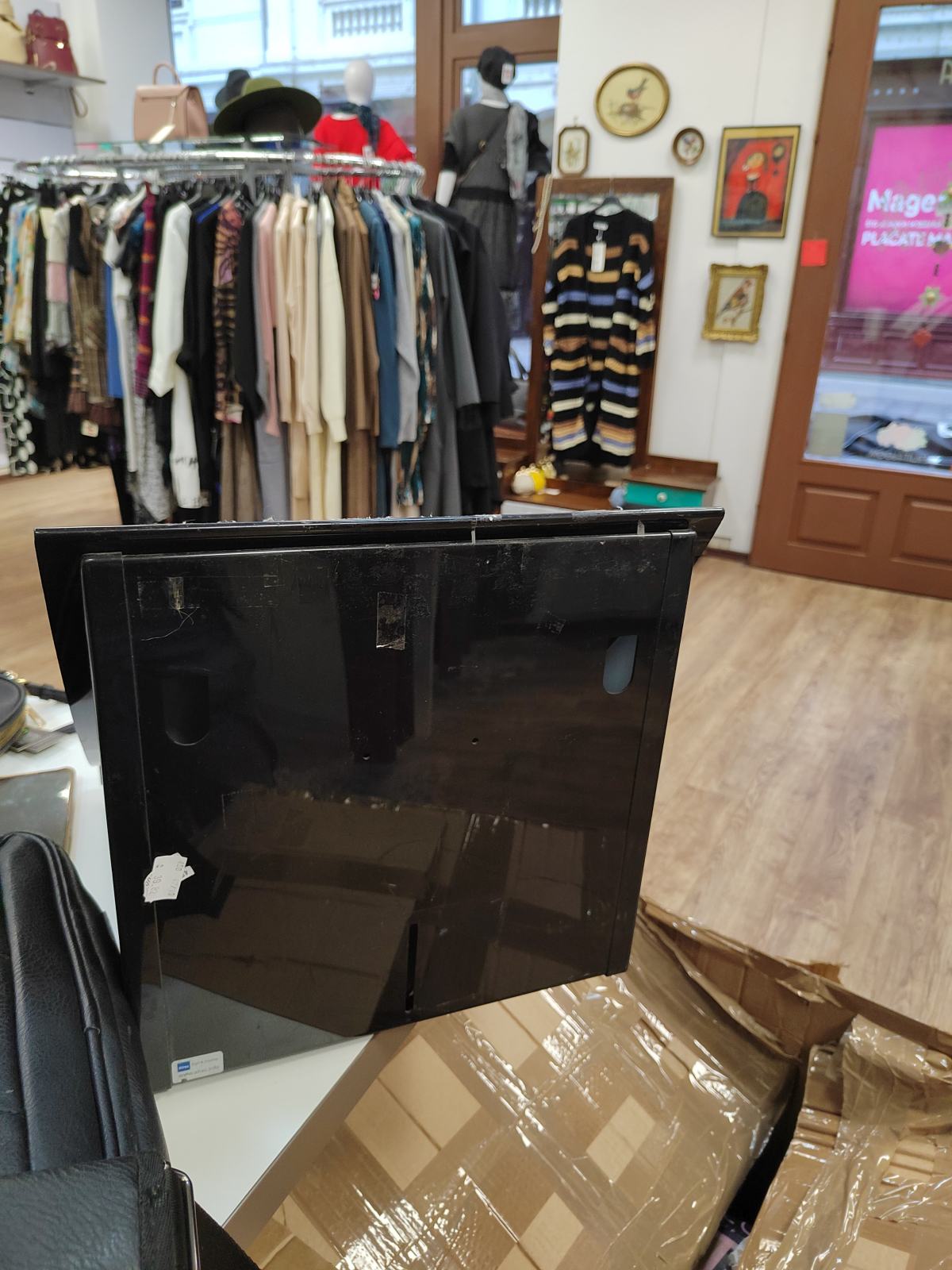 polica za izlaganje robe