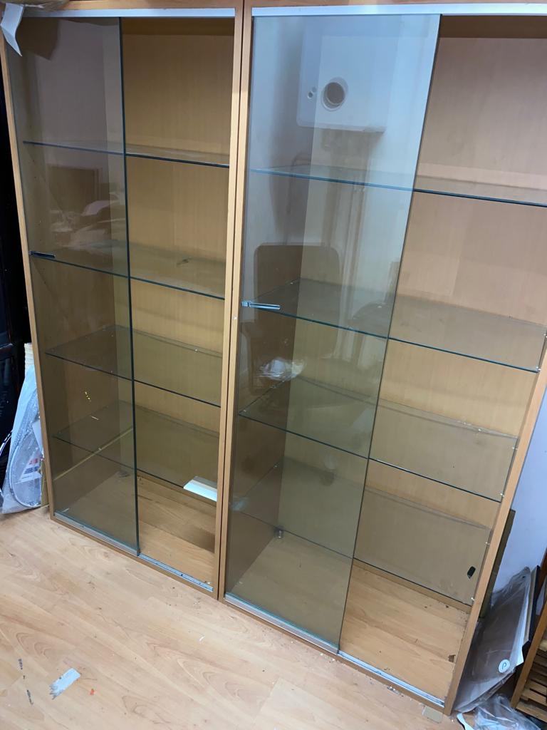 Stakleni ormar za izlog proizvoda HITNO