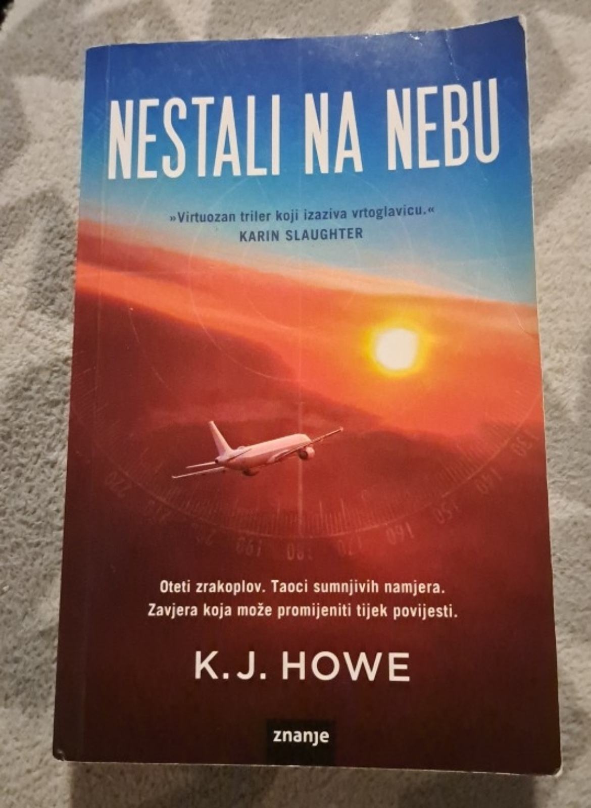 K.J. Howe - Nestali na nebu