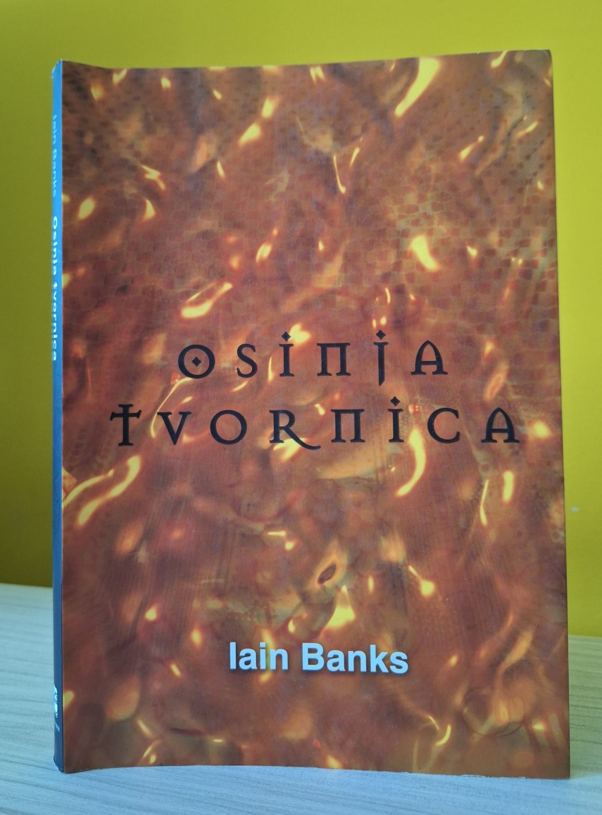 Osinja tvornica - Iain Banks