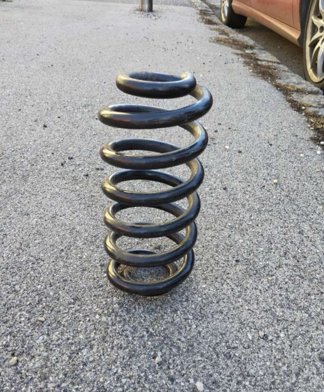 Spuštene sportske opruge za A4 B8