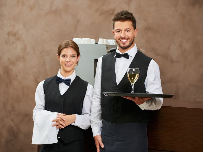 Konobar/ica – rad na moru (ljetna sezona)