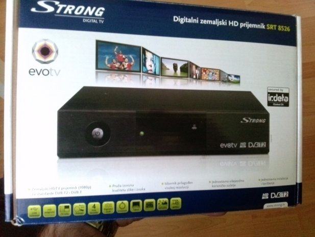 DVB-T2 STRONG SRT 8526