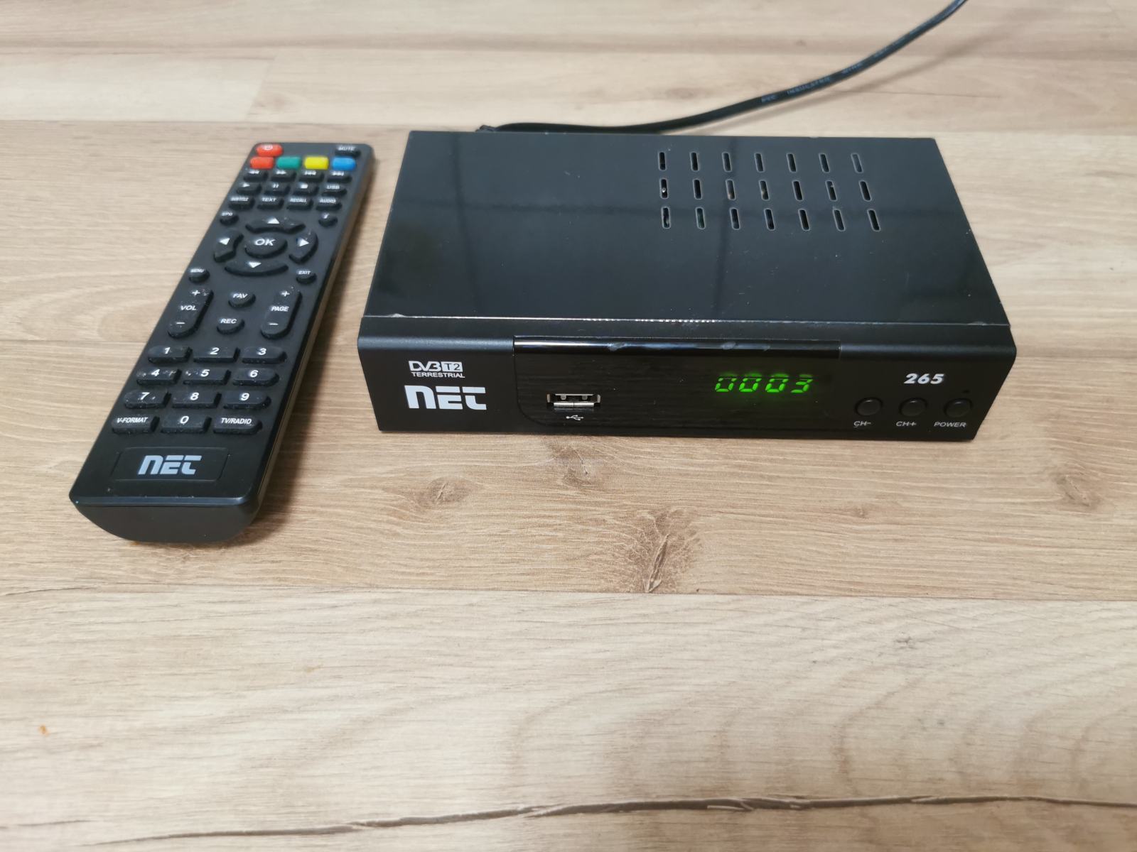 NET - DVBT2 prijemnik + daljinski + HDMI kabel