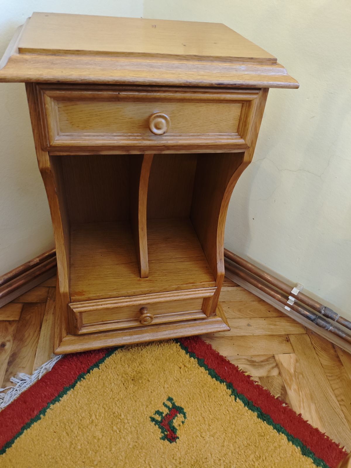 Drveni ormarić, 10 eura