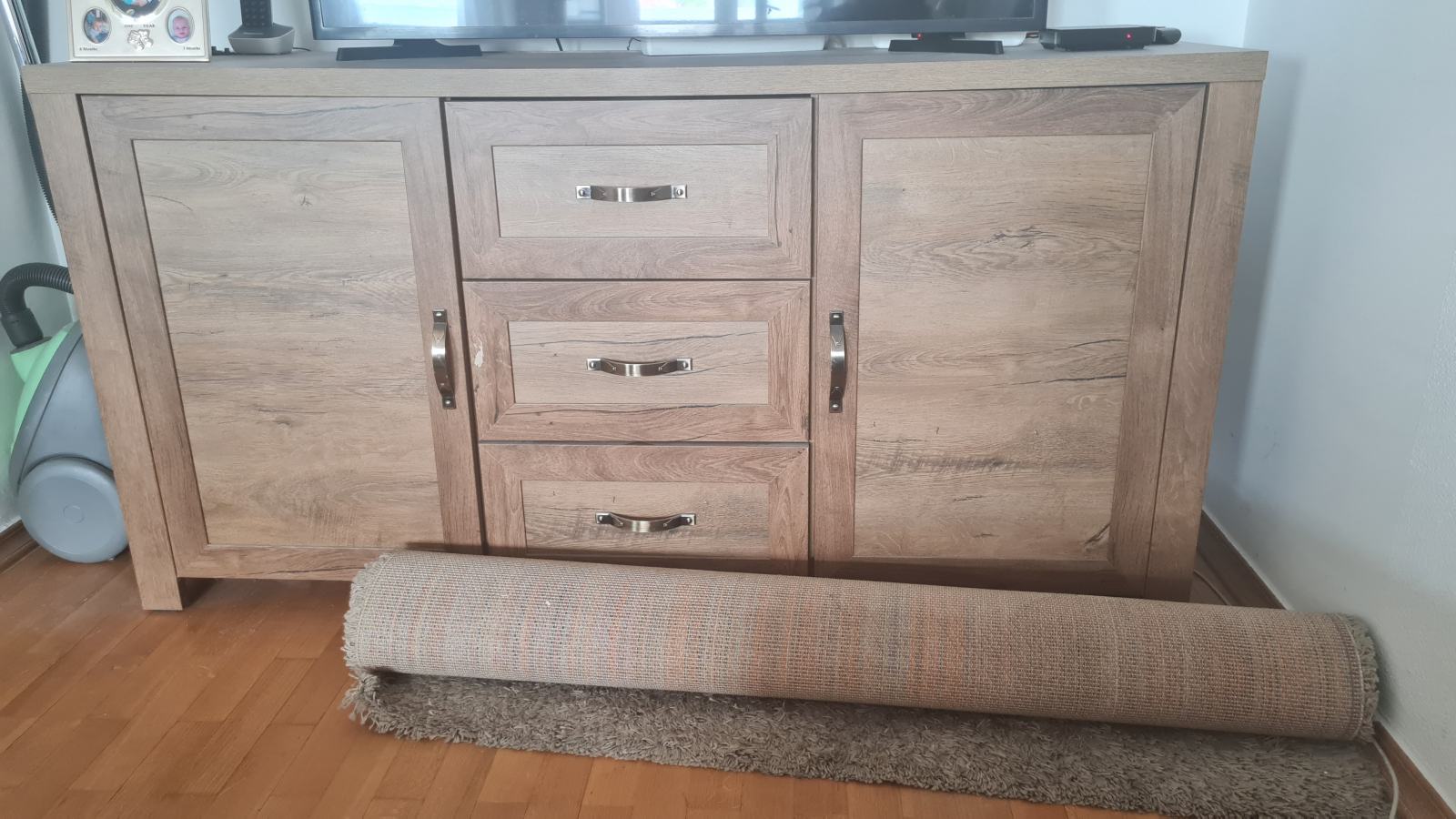 Komoda Jysk od divljeg hrasta