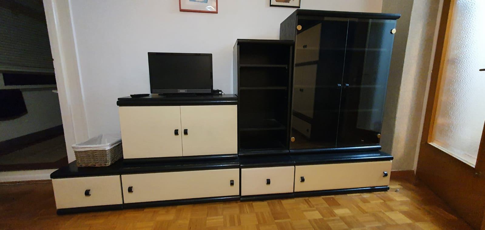 Ormari za dnevni boravak ili spavaću sobu