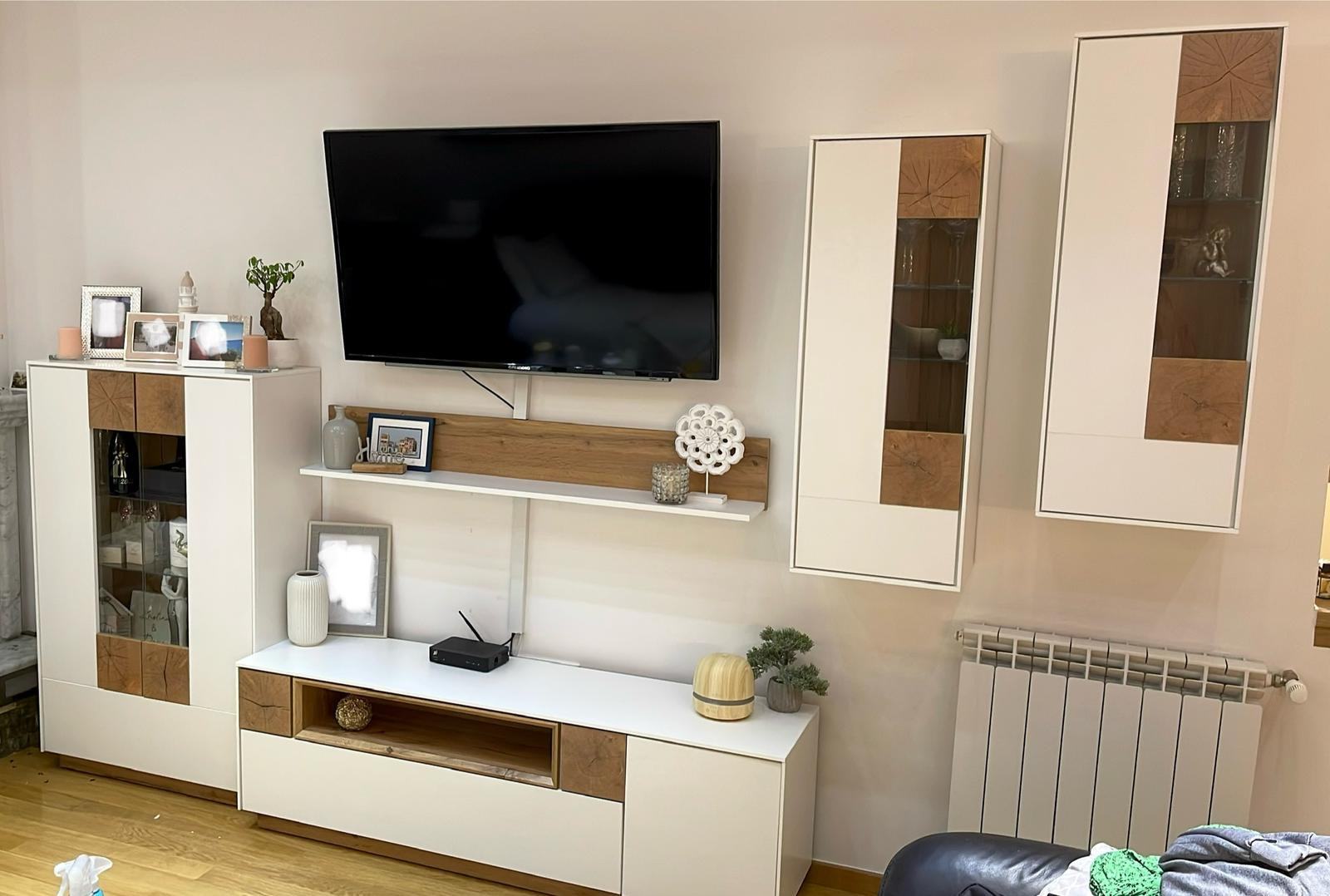 Regal za dnevni boravak