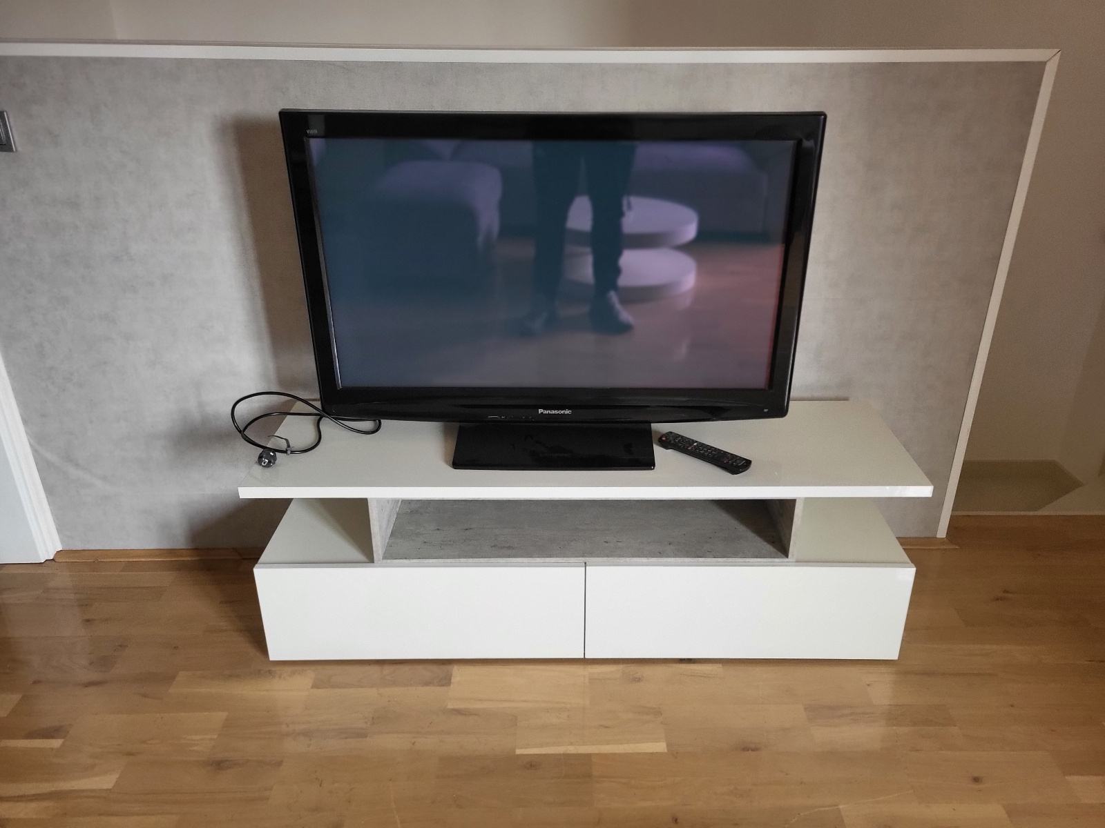 HITNO Regal- TV ormarić